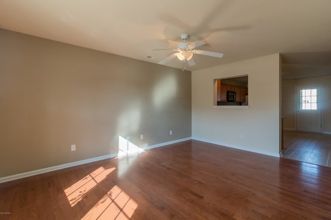 303 Caldwell Loop, Jacksonville, NC 28546 - Townhome Rentals in ...