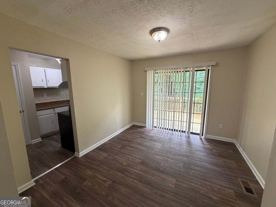 4682 Big Valley Ct, Stone Mountain, GA 30083 - House Rental in Stone ...