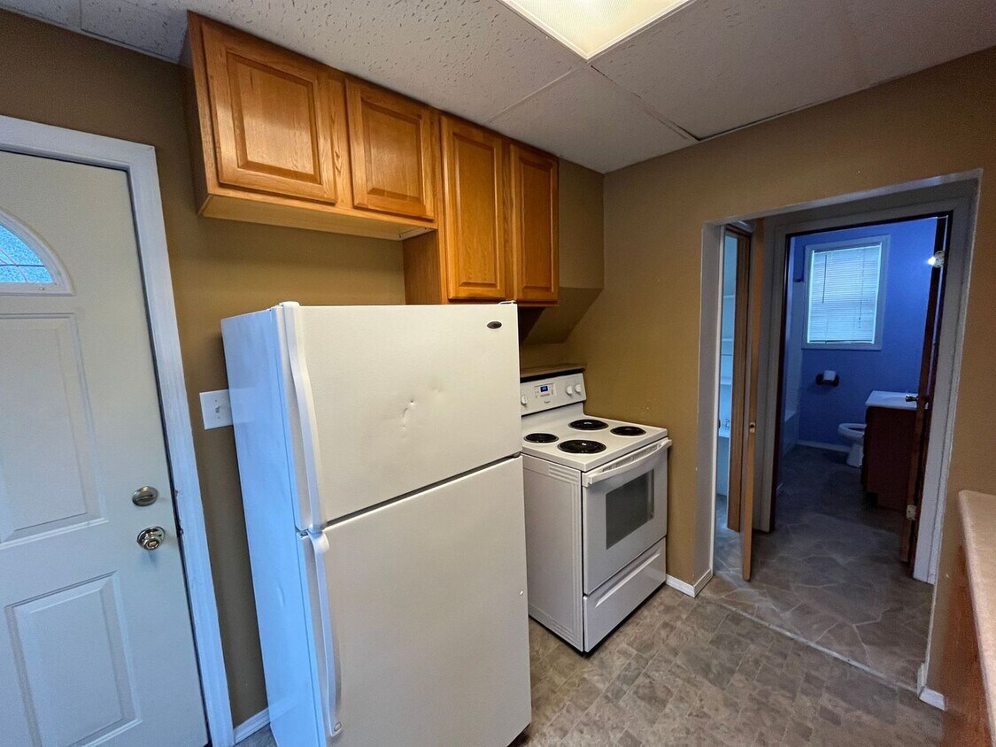 105 N Polk St Unit Lower, Merrill, WI 54452 - Room for Rent in Merrill ...