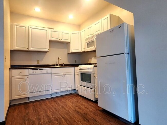 444 Parkdale Ave Unit Lower Apt., Buffalo, NY 14213 - Condo for Rent in ...
