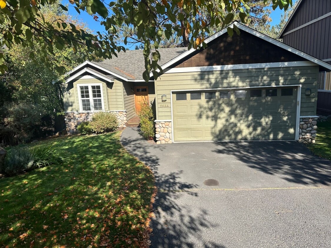 19444 Brookside Way, Bend, OR 97702 - House Rental in Bend, OR ...