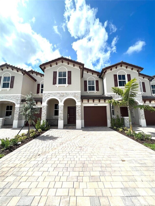 12948 NW 22nd Pl, Miami, FL 33125 - Townhome Rentals in Miami FL ...