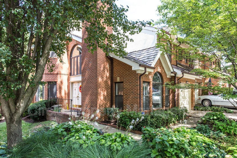 6606 Anthony Crest Square, McLean, VA 22101 - Townhome Rentals in ...