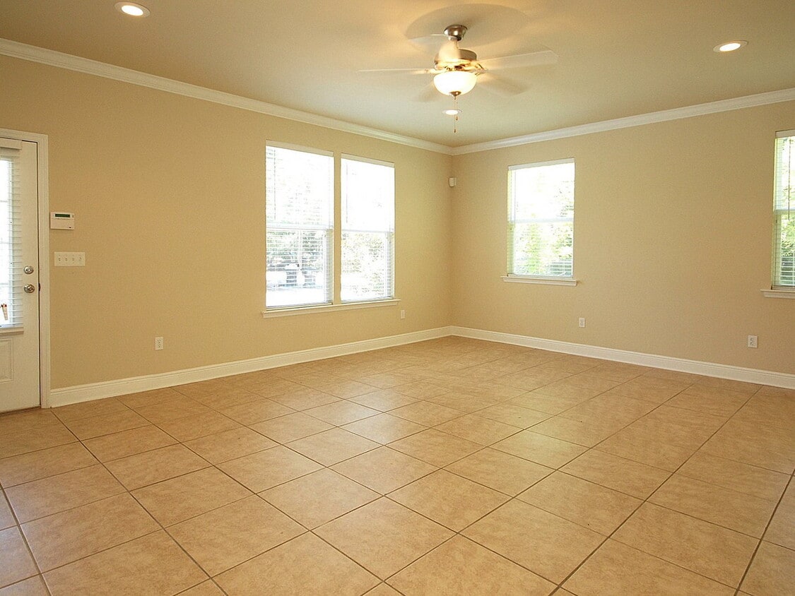 1522 High Rd, Tallahassee, FL 32304 - Room for Rent in Tallahassee, FL ...