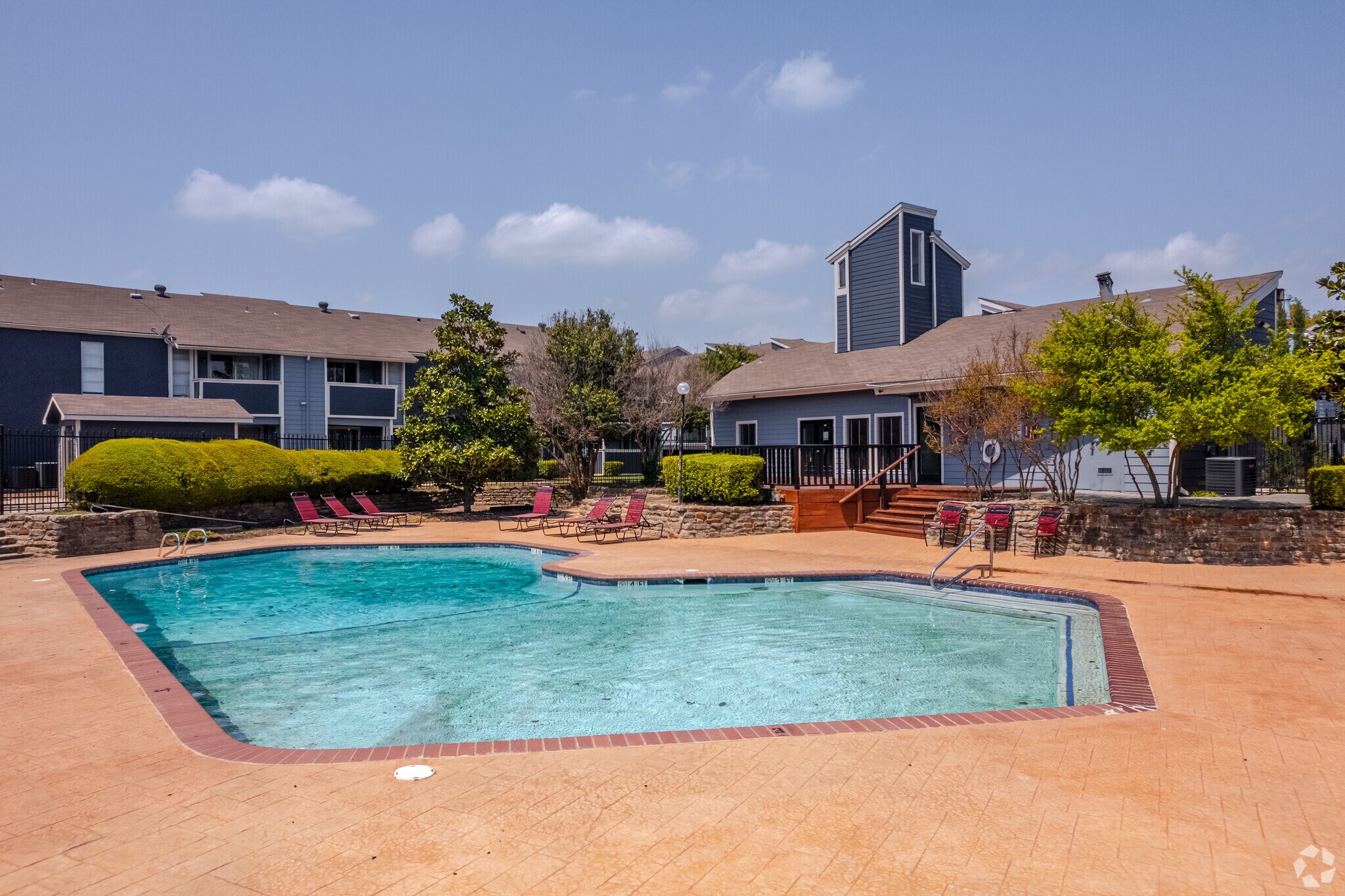 Del Rey Village - 9607 Wickersham Rd Dallas, TX 75238 | Apartments.com
