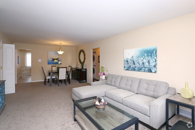 Parkside Estates - 248 Robert Ct Glendale Heights, IL - Apartments for ...