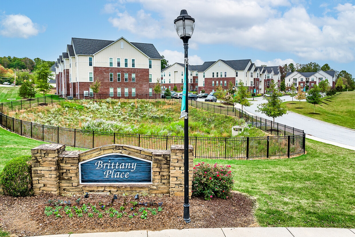 Brittany Place Hendersonville - 41 Brittany Place Dr Hendersonville, NC ...