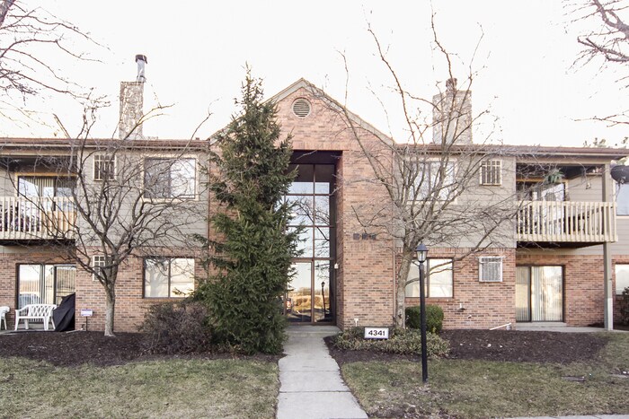 4341 Village Pkwy Cir W Unit 6, Indianapolis, IN 46254 - Condo for Rent ...