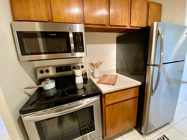 Midvale Heights Apartments - Apartments in Madison, WI | Apartments.com