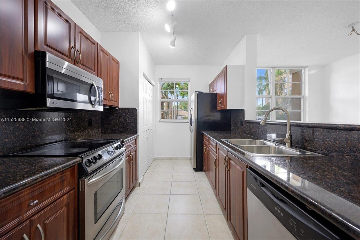 19655 E Country Club Dr Unit 6101, Miami, FL 33180 - Condo for Rent in Miami, FL | Apartments.com