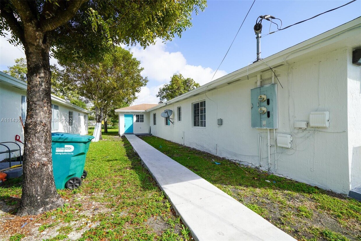 2245 NW 61st St Unit 2245, Miami, FL 33142 - Room for Rent in Miami, FL ...