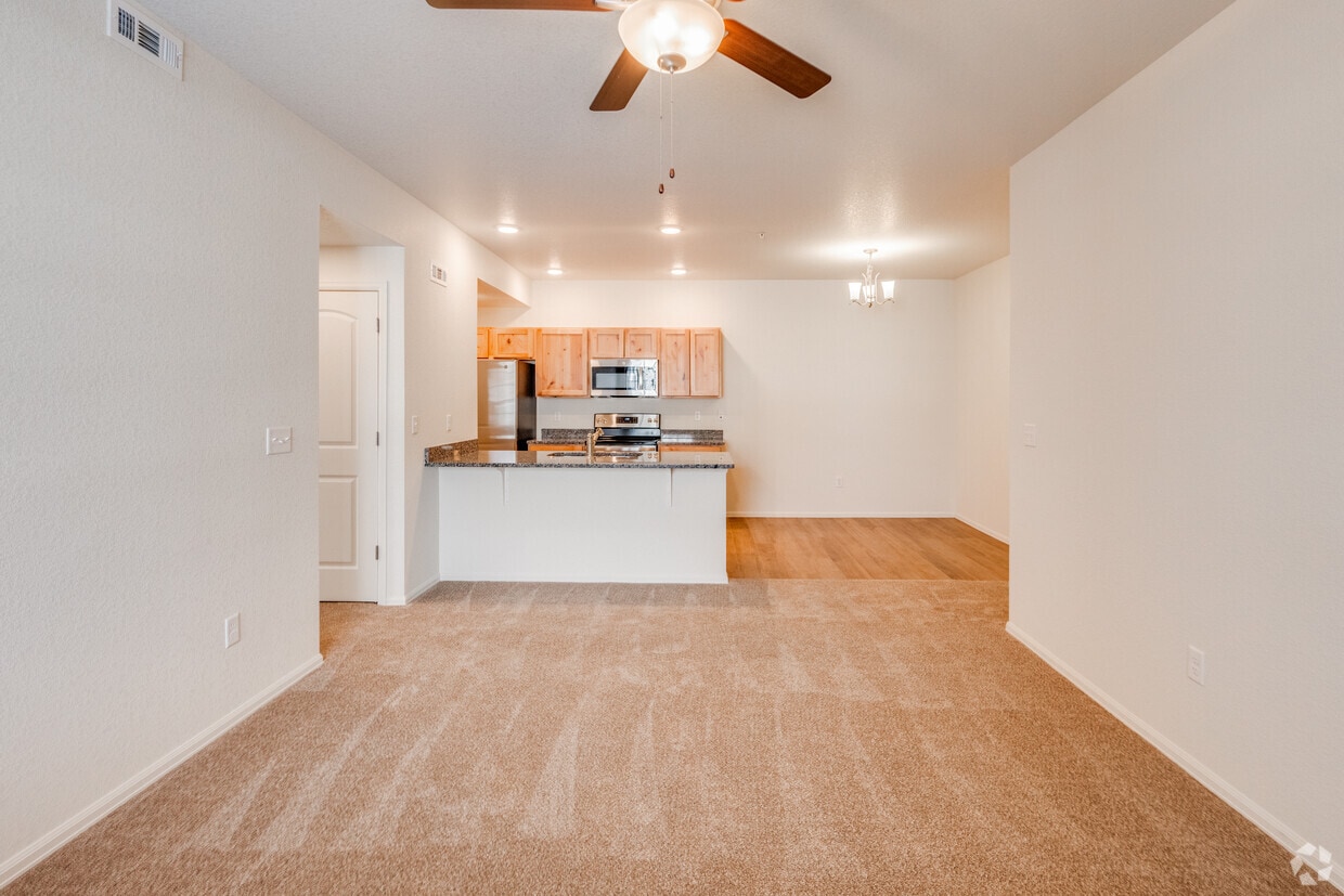 The Pointe Apartments - 855 Maplebrook Dr Windsor, CO 80550 ...
