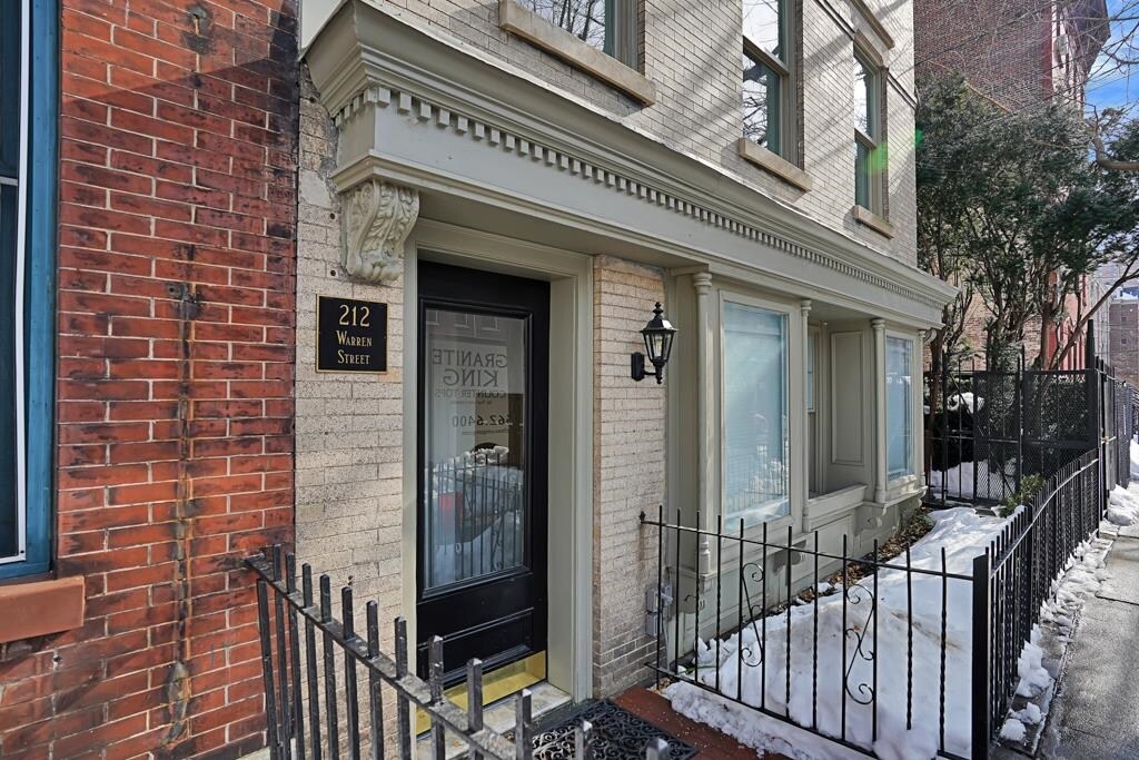 212 Warren St Unit 3A, Jersey City, NJ 07302 - Condo for Rent in Jersey ...