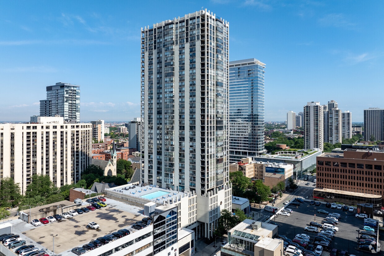 The Elm at Clark - 6 Units Available for Rent | Chicago, IL ...