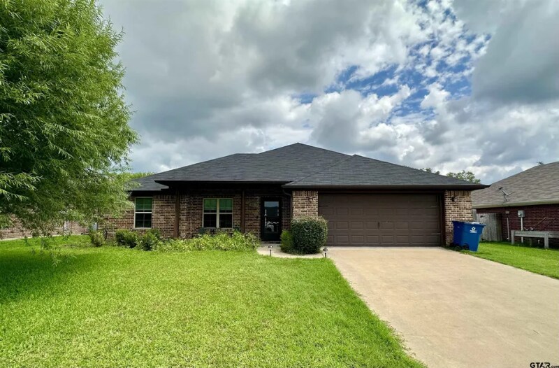 413 Harrell Dr, Chandler, TX 75758 | Apartments.com