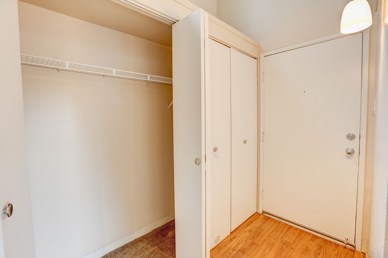 Summit View Village Apartments - 17600 W 14th Ave Golden, CO 80401 ...
