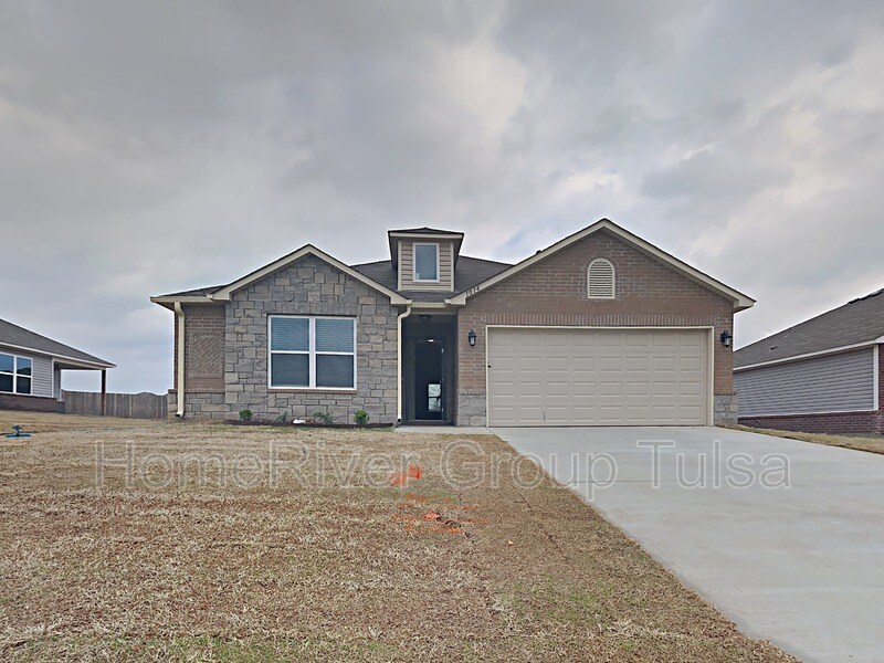 1014 Raven Dr, Claremore, OK 74019 - House Rental in Claremore, OK ...
