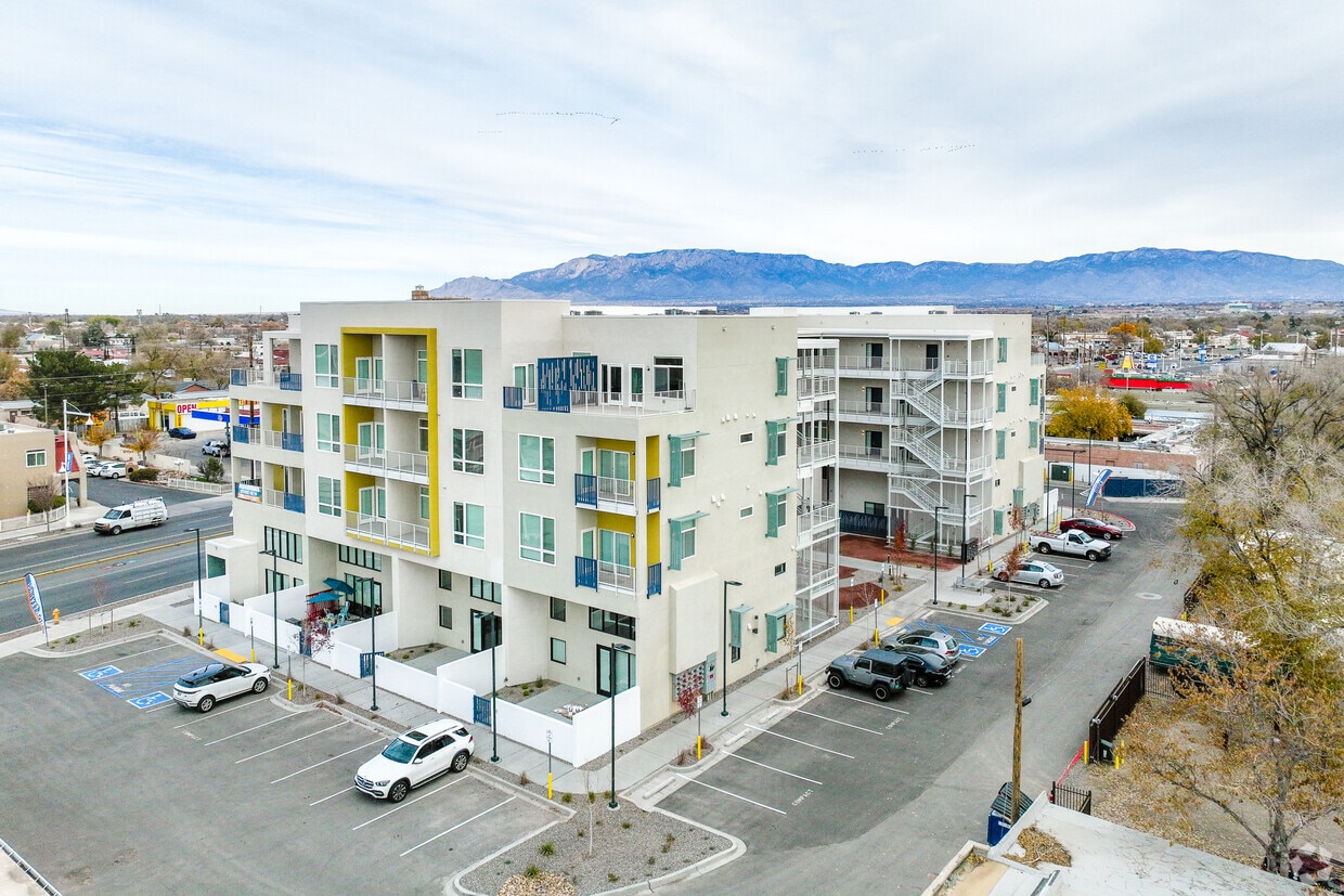 Monterey Place - Apartments in Albuquerque, NM | Apartments.com