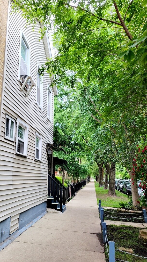 2339 N Lister Ave, Chicago, IL 60614 - House Rental in Chicago, IL ...