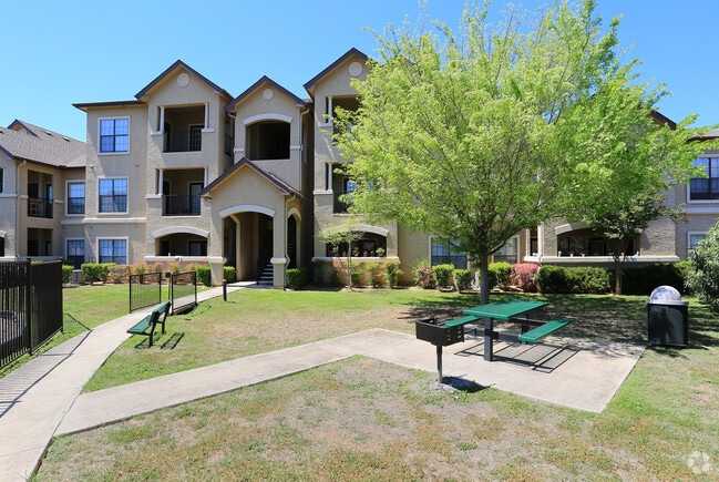 Sendero Ridge - Apartments in San Antonio, TX | Apartments.com