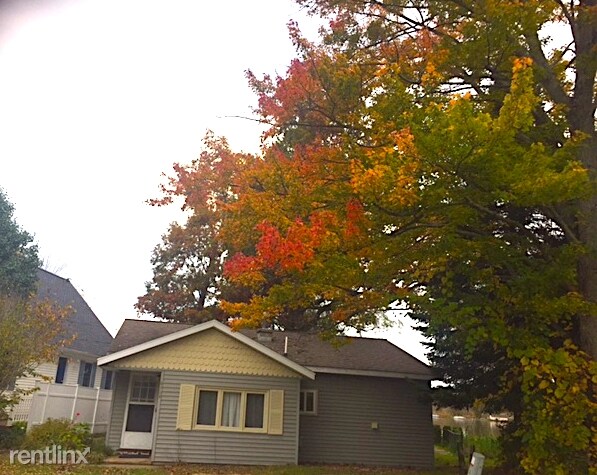 6705 Campau Lake Dr Se, Alto, MI 49302 - House Rental in Alto, MI ...