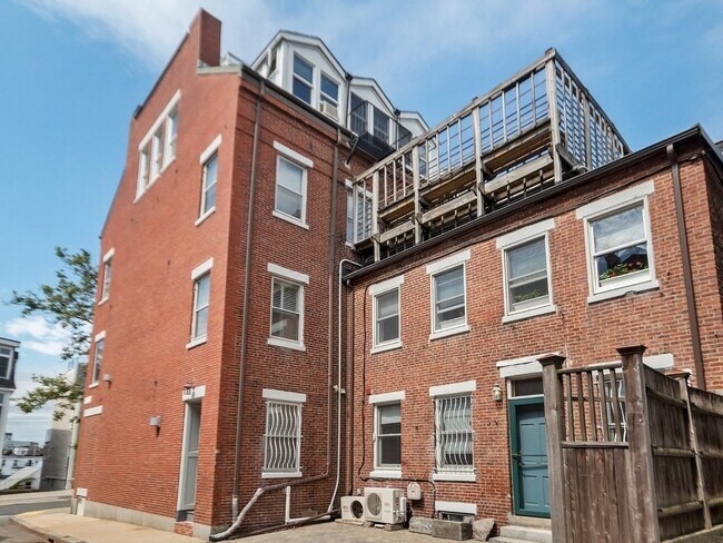247 Bunker Hill St Unit 1R, Boston, MA 02129 - 247 Bunker Hill St ...