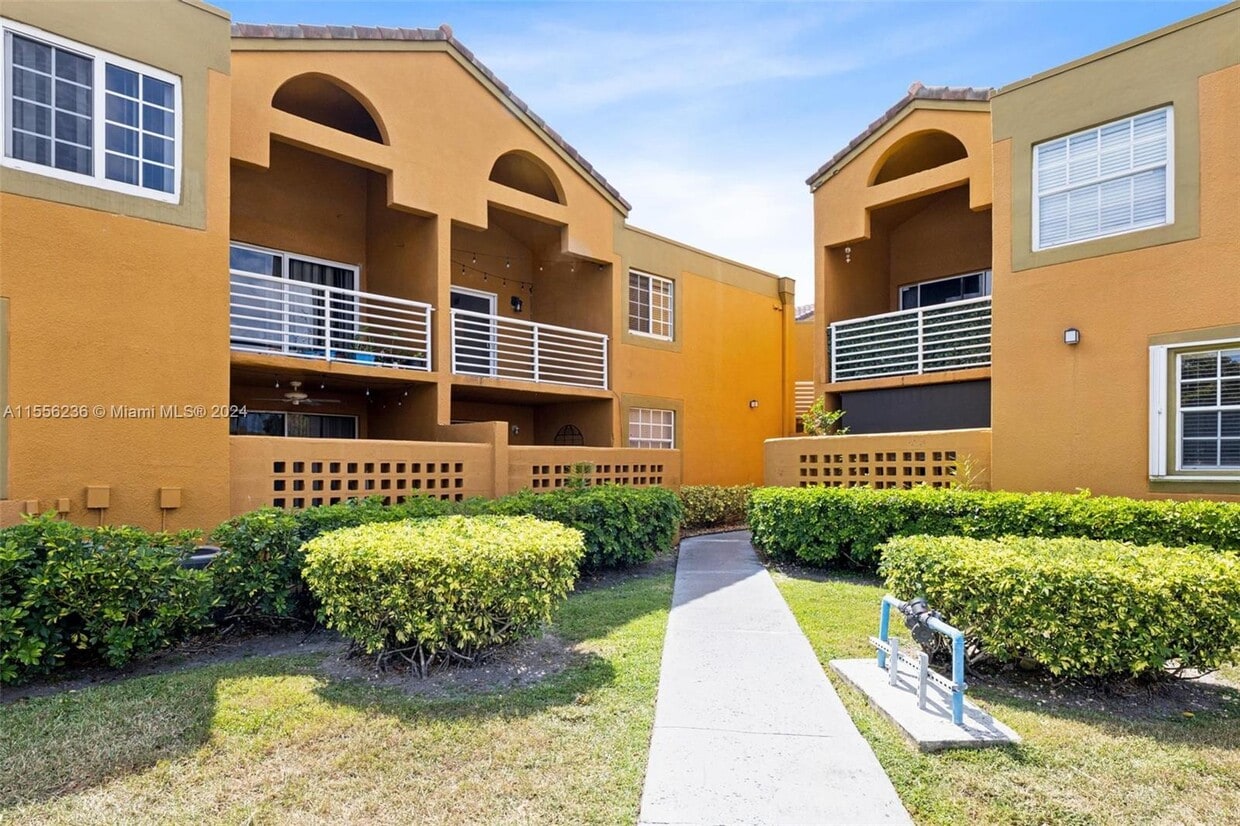 9741 Fontainebleau Blvd Unit H201, Miami, FL 33172 - Condo for Rent in ...