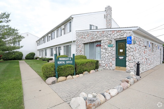 Clinton Meadows Apartments for Rent - Clinton Township, MI - 5 Rentals ...