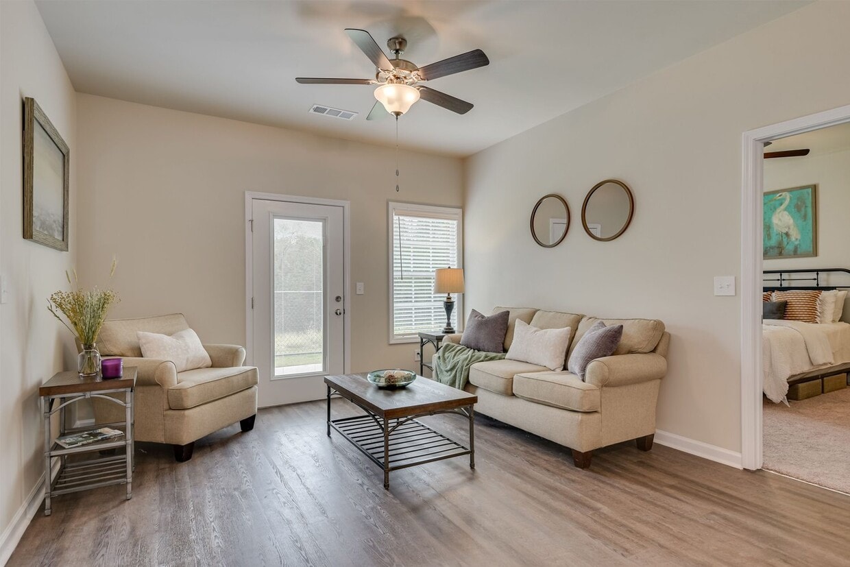 The Vista Apartments & Townhomes Townhomes for Rent - Warrenville, SC ...