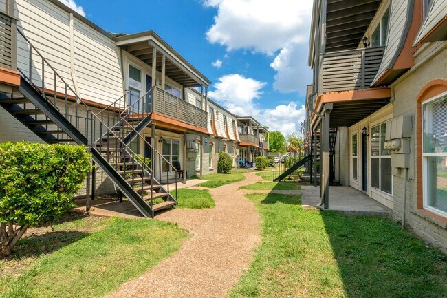 Valencia at Spring Branch - Apartments in Houston, TX | Apartments.com