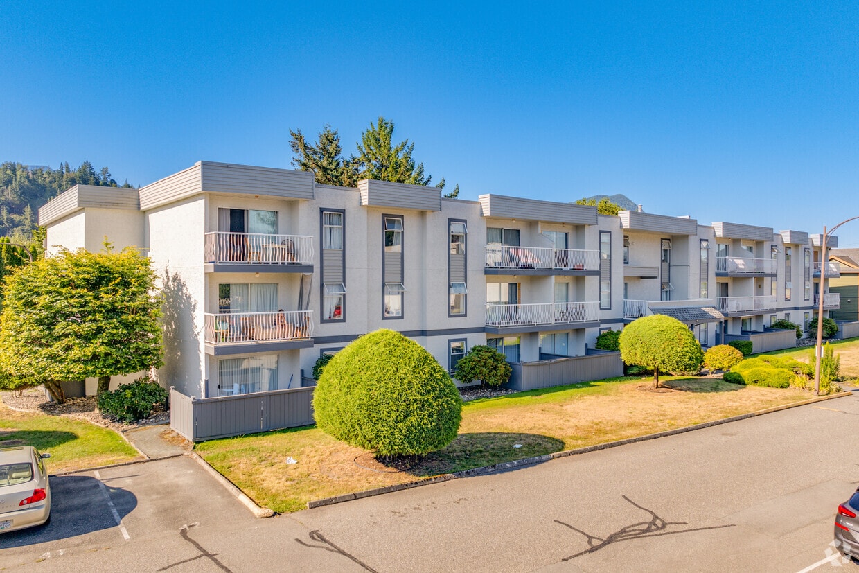 Garrison Place Apartments - 5810-5830 Vedder Rd Chilliwack, BC ...
