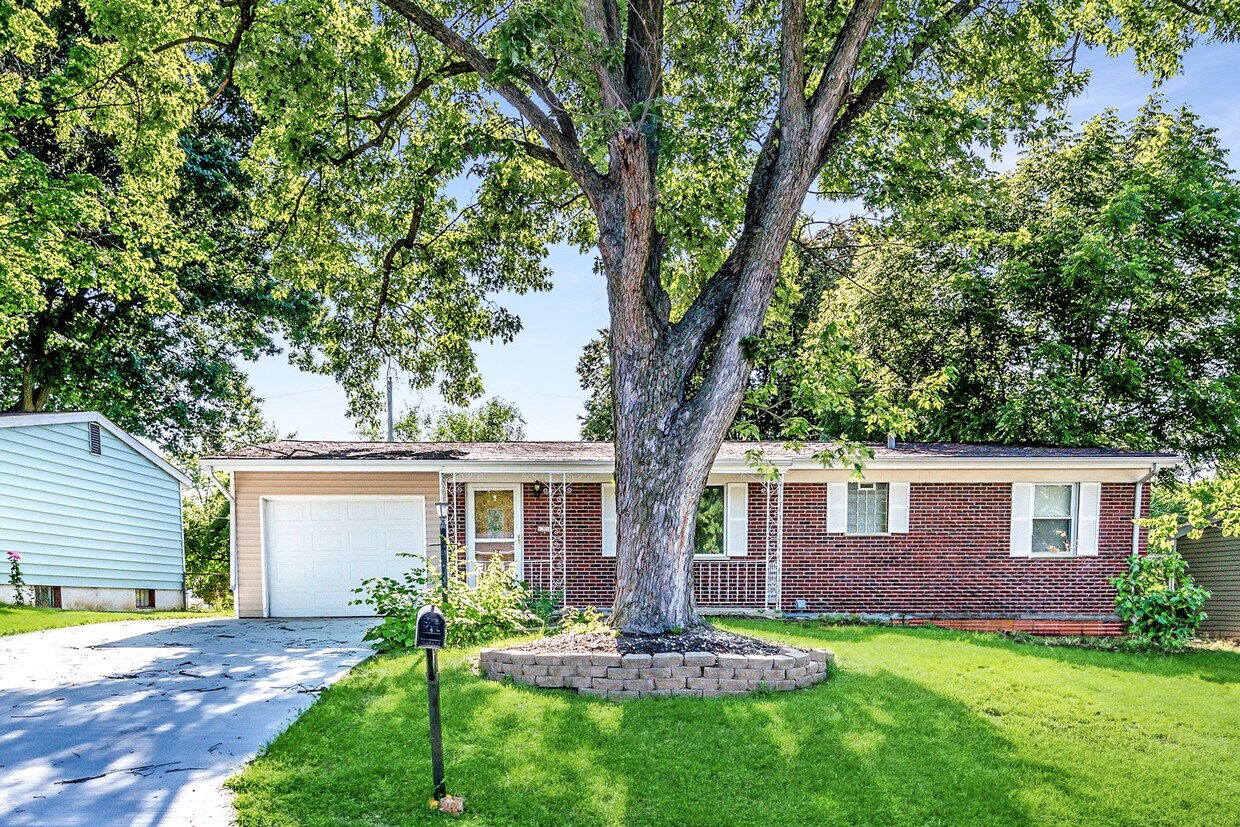 1718 Beverly Dr, Saint Charles, MO 63303 - House Rental in Saint Charles, MO | Apartments.com
