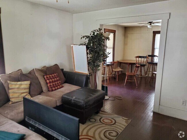 Riverside Place Apartments for Rent - Decatur, IL - 3 Rentals ...