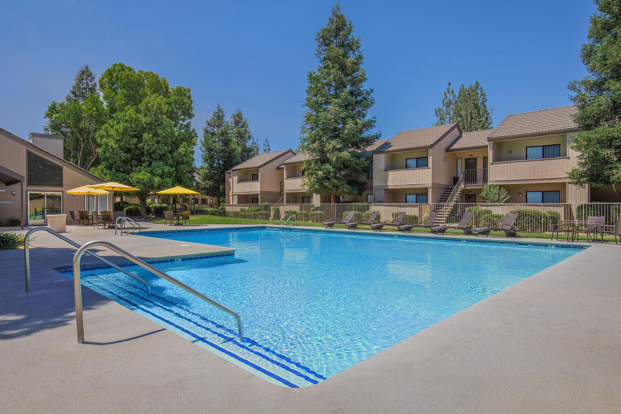Renaissance Apartments - 5669 N Fresno St Fresno, CA 93710 | Apartments.com