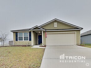 Apartments for Rent with a Swimming Pool in Maxville FL