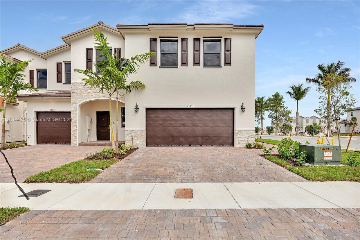 13033 SW 233rd Terrace, Princeton, FL 33032 - Townhome Rentals in ...