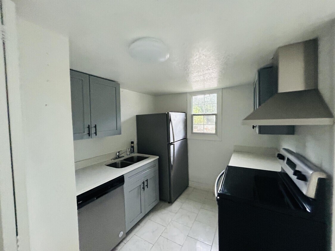 2751 L B McLeod Rd, Orlando, FL 32805 - Townhome Rentals in Orlando FL | Apartments.com