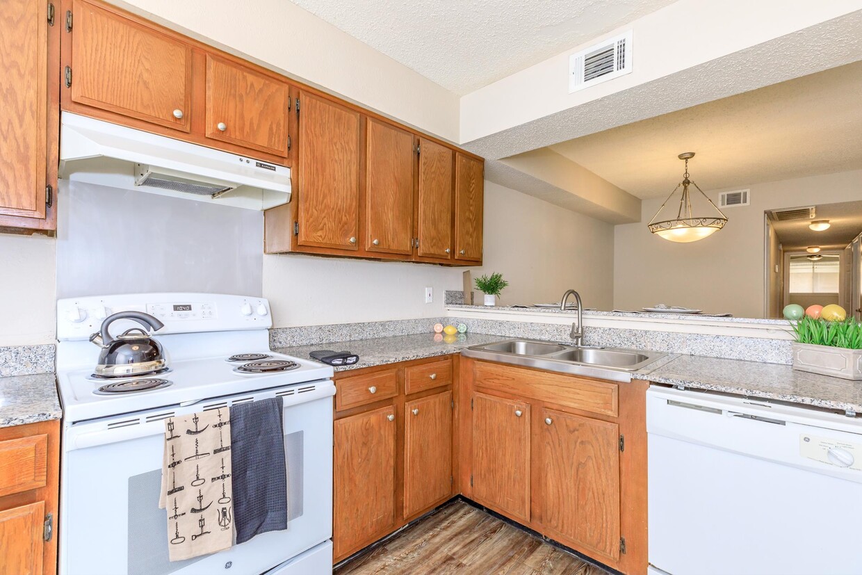 The Arts Apts at Park Place - 1301 Park Place Blvd Hurst, TX 76053 ...