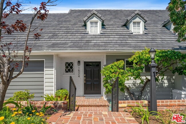 1524 Club View Dr, Los Angeles, CA 90024 - House Rental in Los Angeles ...