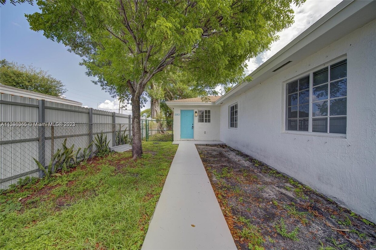 2243 NW 61st St Unit 2245, Miami, FL 33142 - Room for Rent in Miami, FL ...