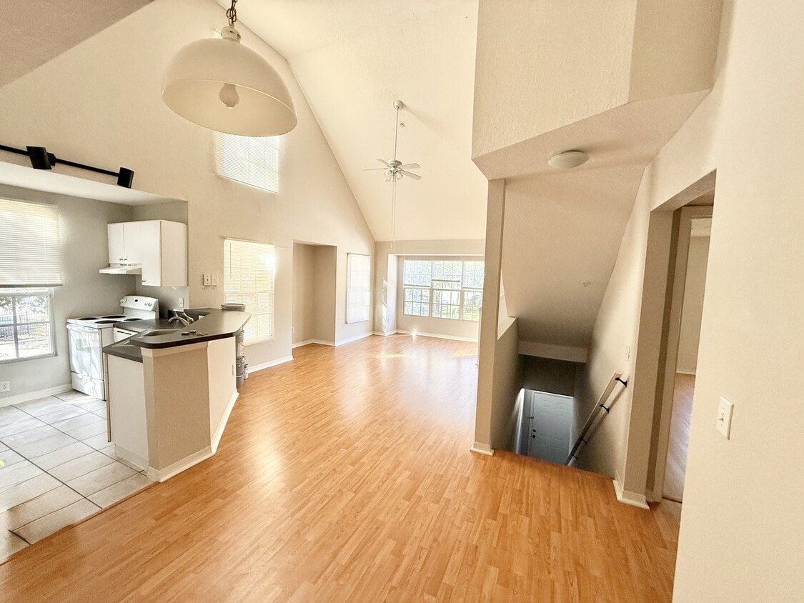 6344 Raleigh St, Orlando, FL 32835 - Townhome Rentals in Orlando FL ...