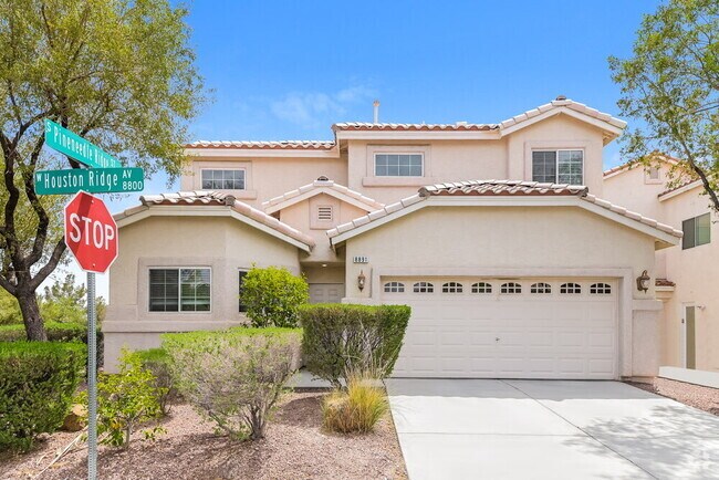 High Noon at Arlington Ranch Apartments for Rent with a Yard - Las ...