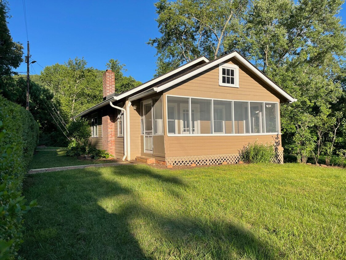 51 Maple Dr, Asheville, NC 28805 - House Rental in Asheville, NC ...