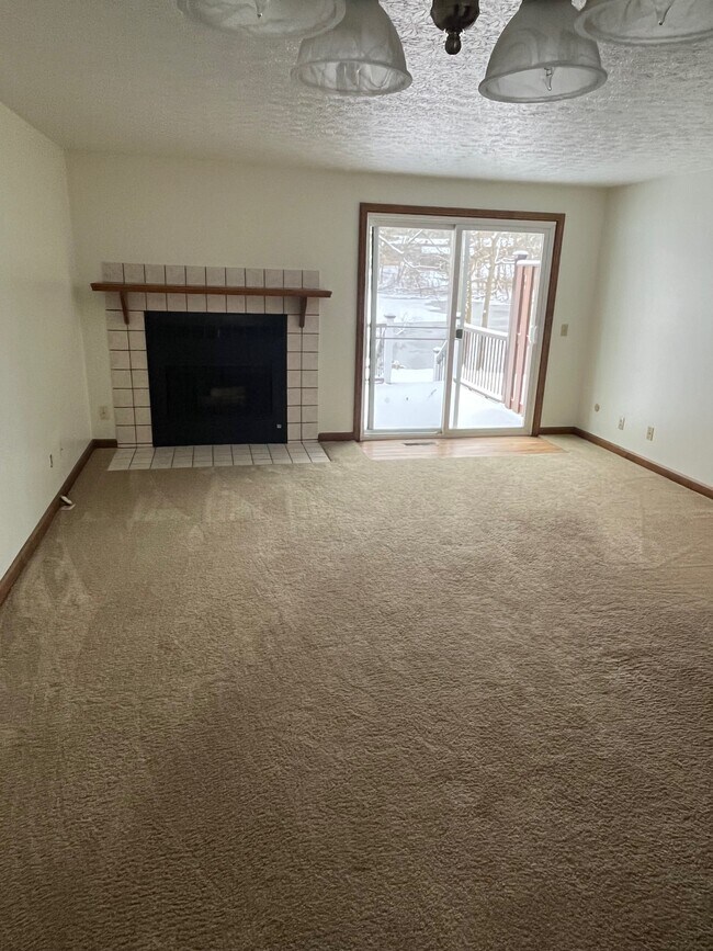 1944 Tennyson Ave NE, Massillon, OH 44646 - Townhome Rentals in ...