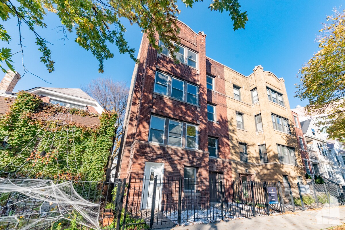 1122 W Addison St, Chicago, IL 60613 - 1122 W Addison St Chicago, IL ...