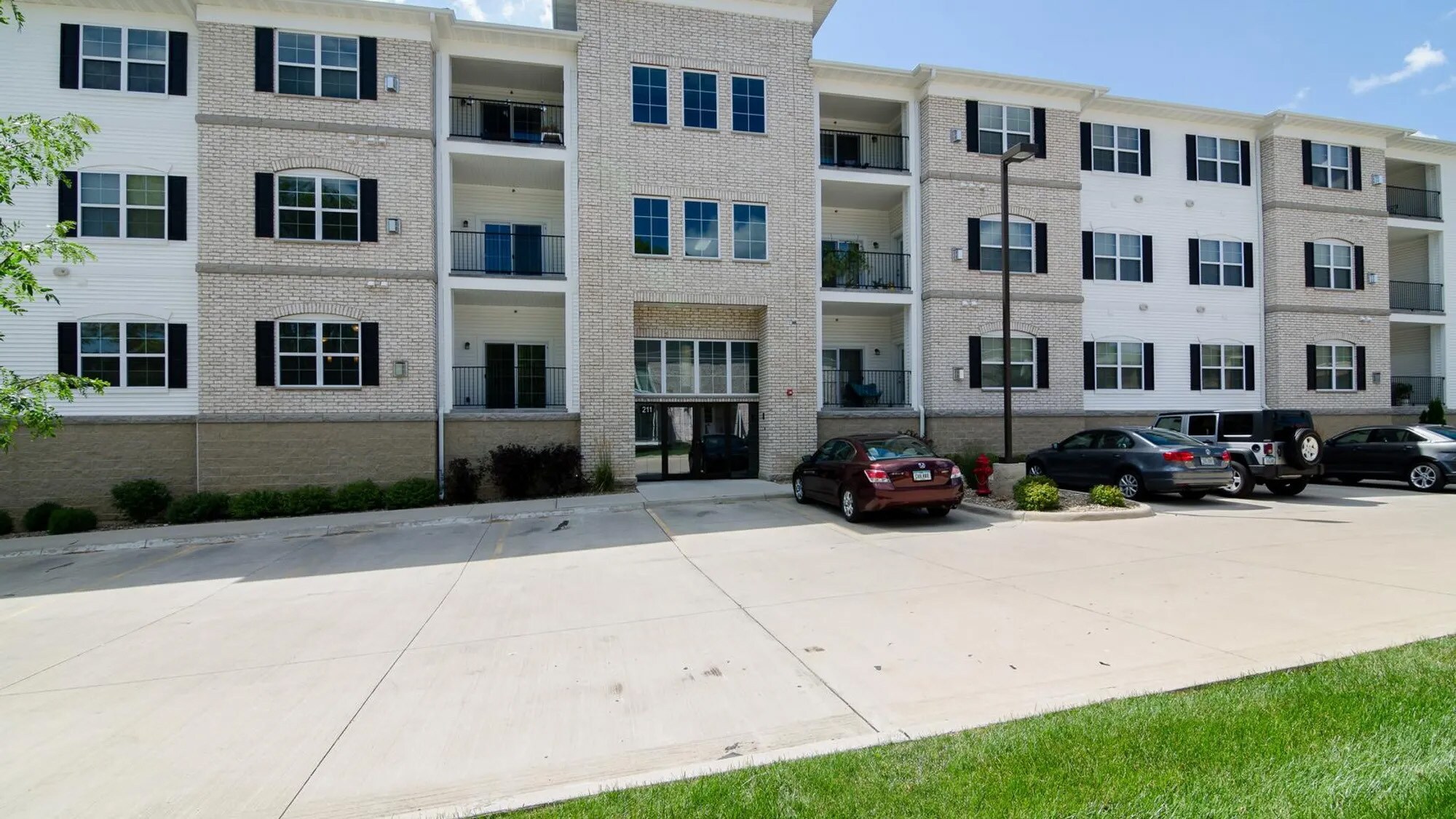 211 N 1st Ave Unit #32, Iowa City, IA 52245 - Condo for Rent in Iowa ...