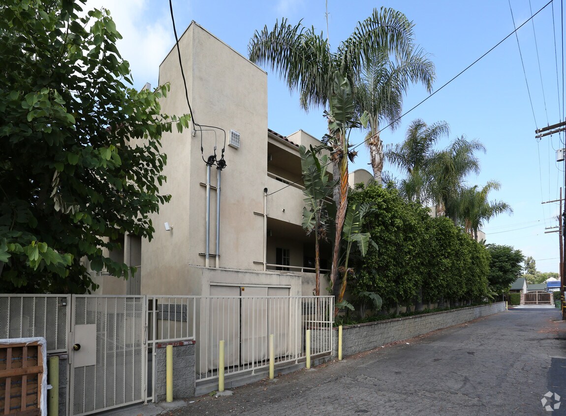 Amigo Apartments - Reseda, CA | Apartments.com