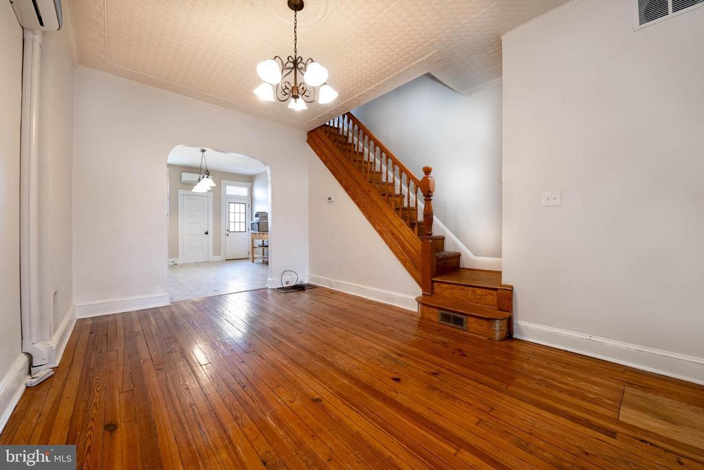 4119 Falls Rd, Baltimore, MD 21211 - Townhome Rentals in Baltimore MD ...