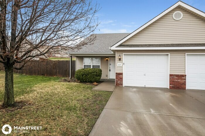 217 Palmer Ct, Pleasant Hill, MO 64080 | Apartments.com