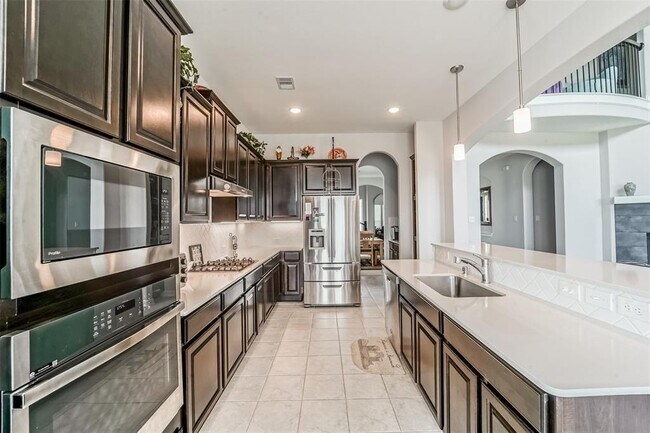 13915 Foyt Dr, Mont Belvieu, TX 77523 - House for Rent in Mont Belvieu ...